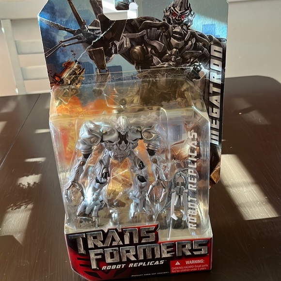 Hasbro | Toys | 207 Hasbro Transformers Robot Replicas Action Figures ...